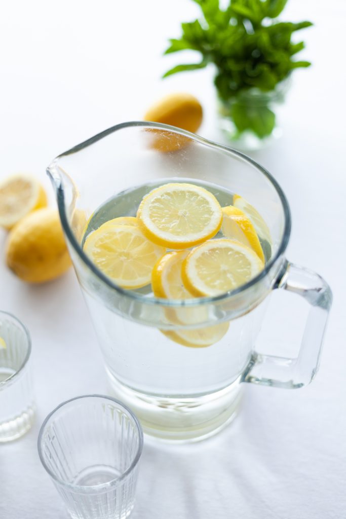 Detox de agua con limón - vigorosa
